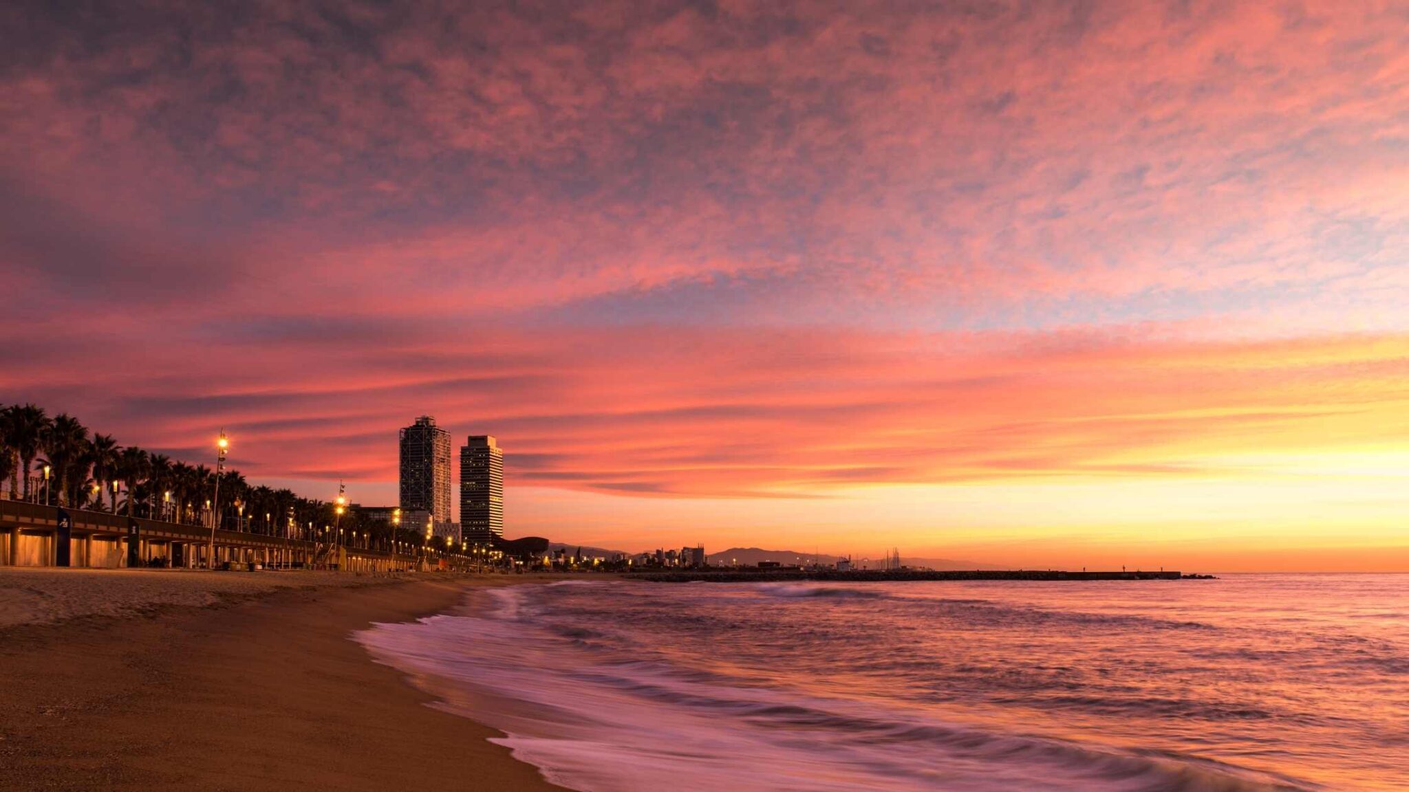 BEST NIGHTLIFE IN EUROPE - 25 AMAZING EUROPEAN CITIES