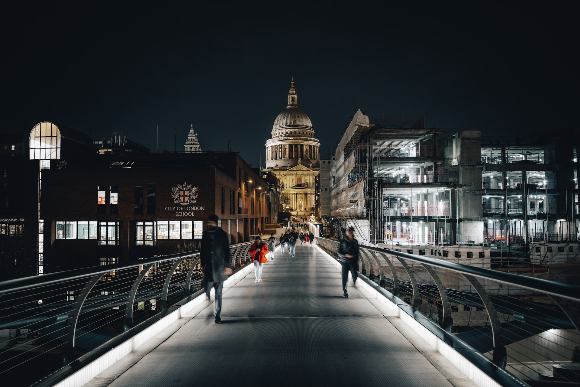 15 CITIES FOR THE BEST NIGHTLIFE IN THE UK