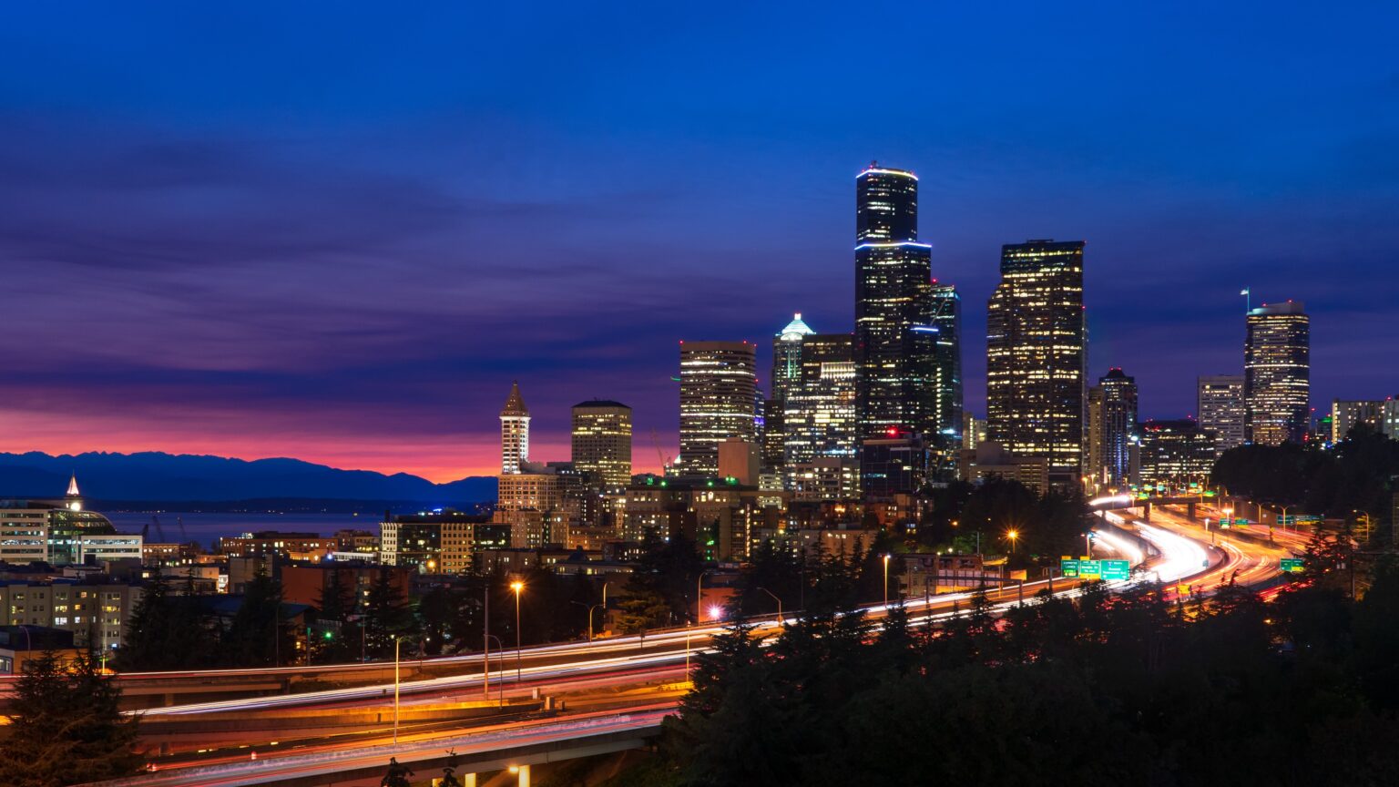 29 BEST THINGS TO DO IN SEATTLE AT NIGHT
