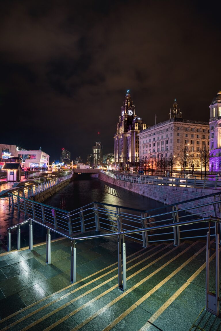 15 CITIES FOR THE BEST NIGHTLIFE IN THE UK