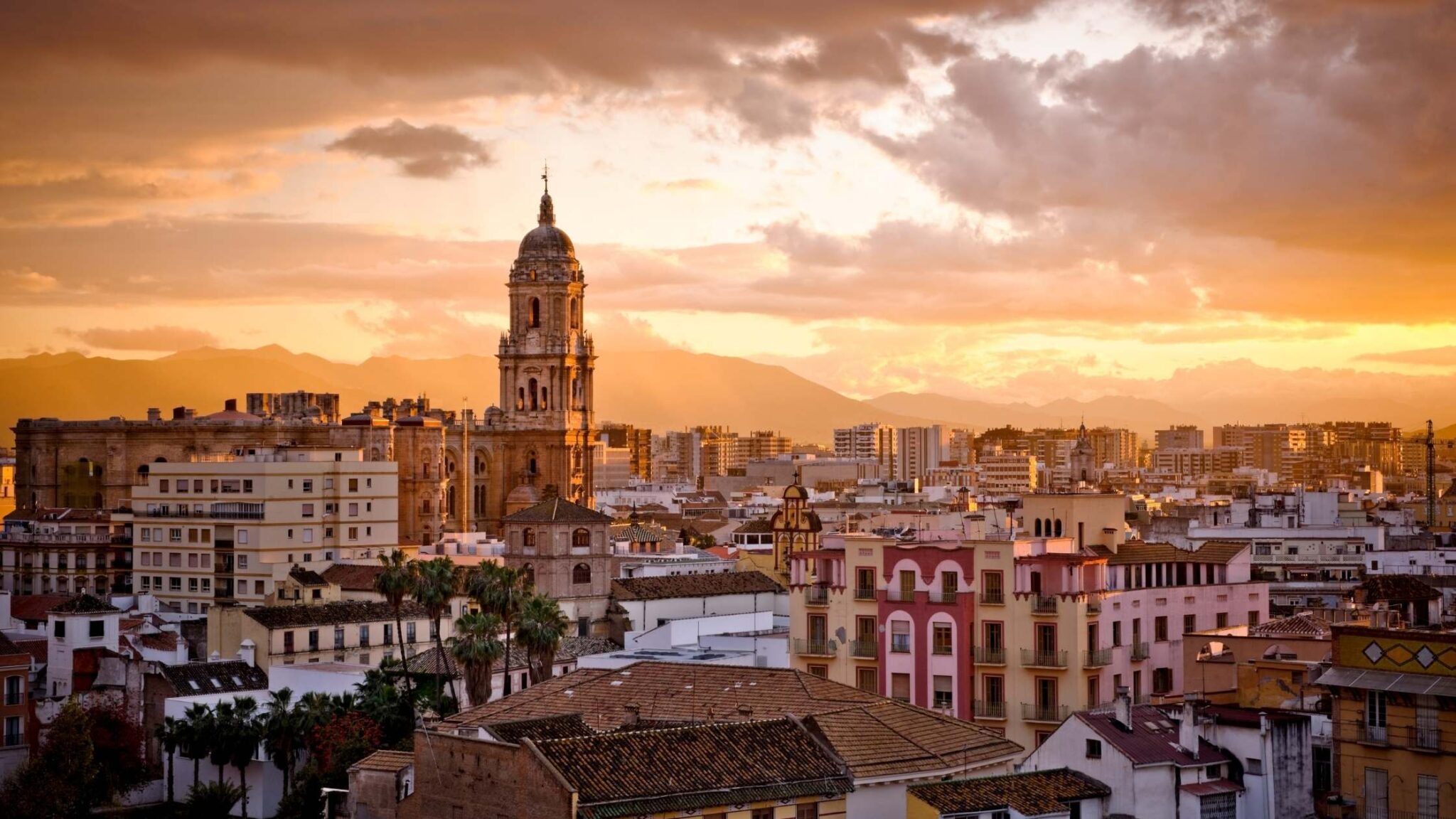 NIGHTLIFE IN SPAIN - A TOTAL GUIDE TO PARTYING AND FUN