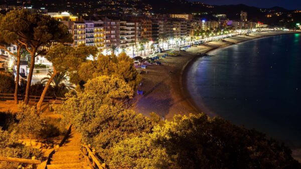 NIGHTLIFE IN SPAIN - A TOTAL GUIDE TO PARTYING AND FUN