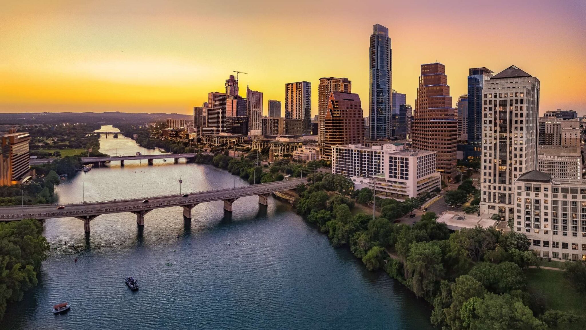 33 BEST PARTY CITIES IN THE US FOR A FUN TRIP