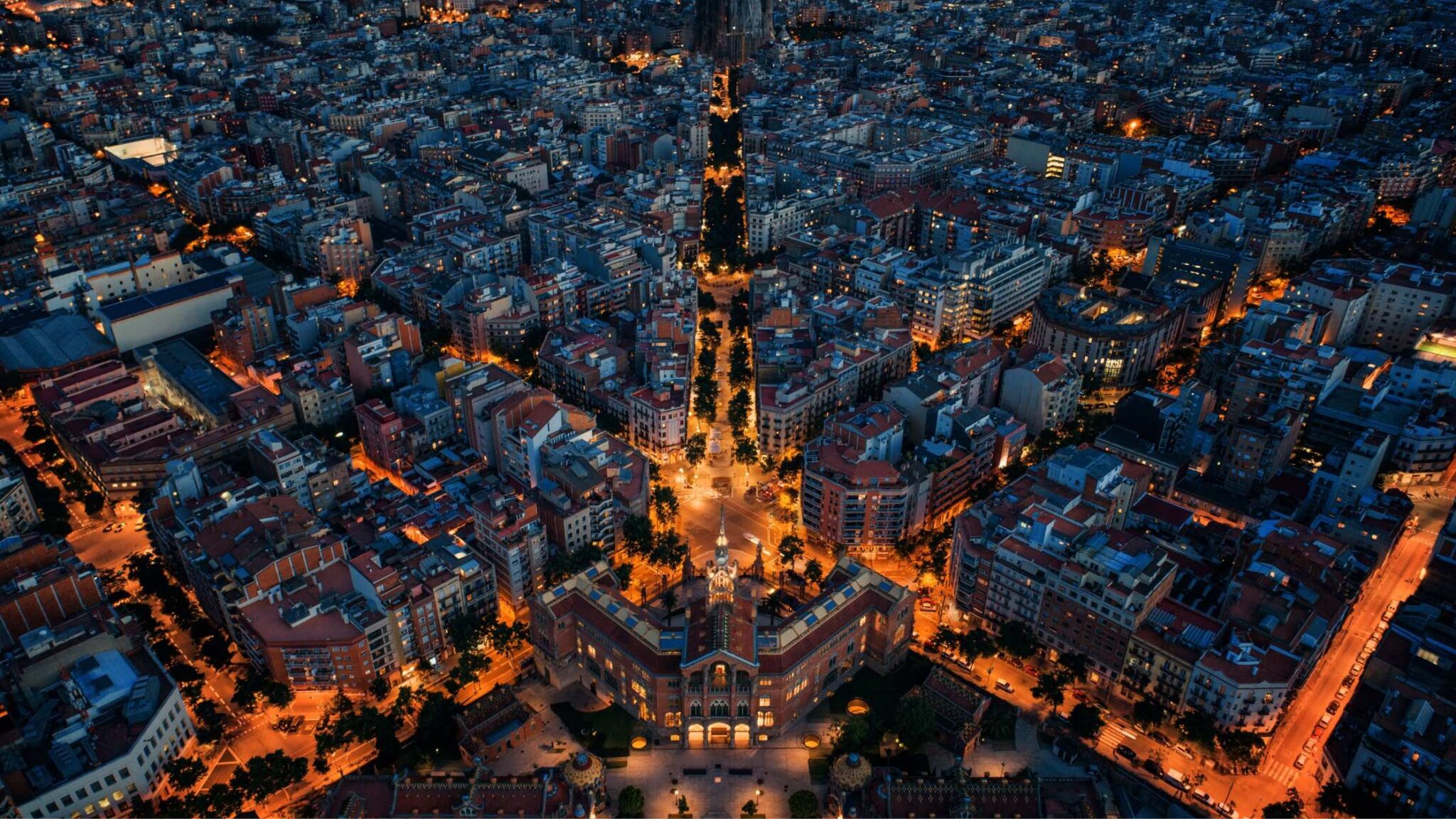 50 FANTASTIC THINGS TO DO IN BARCELONA AT NIGHT