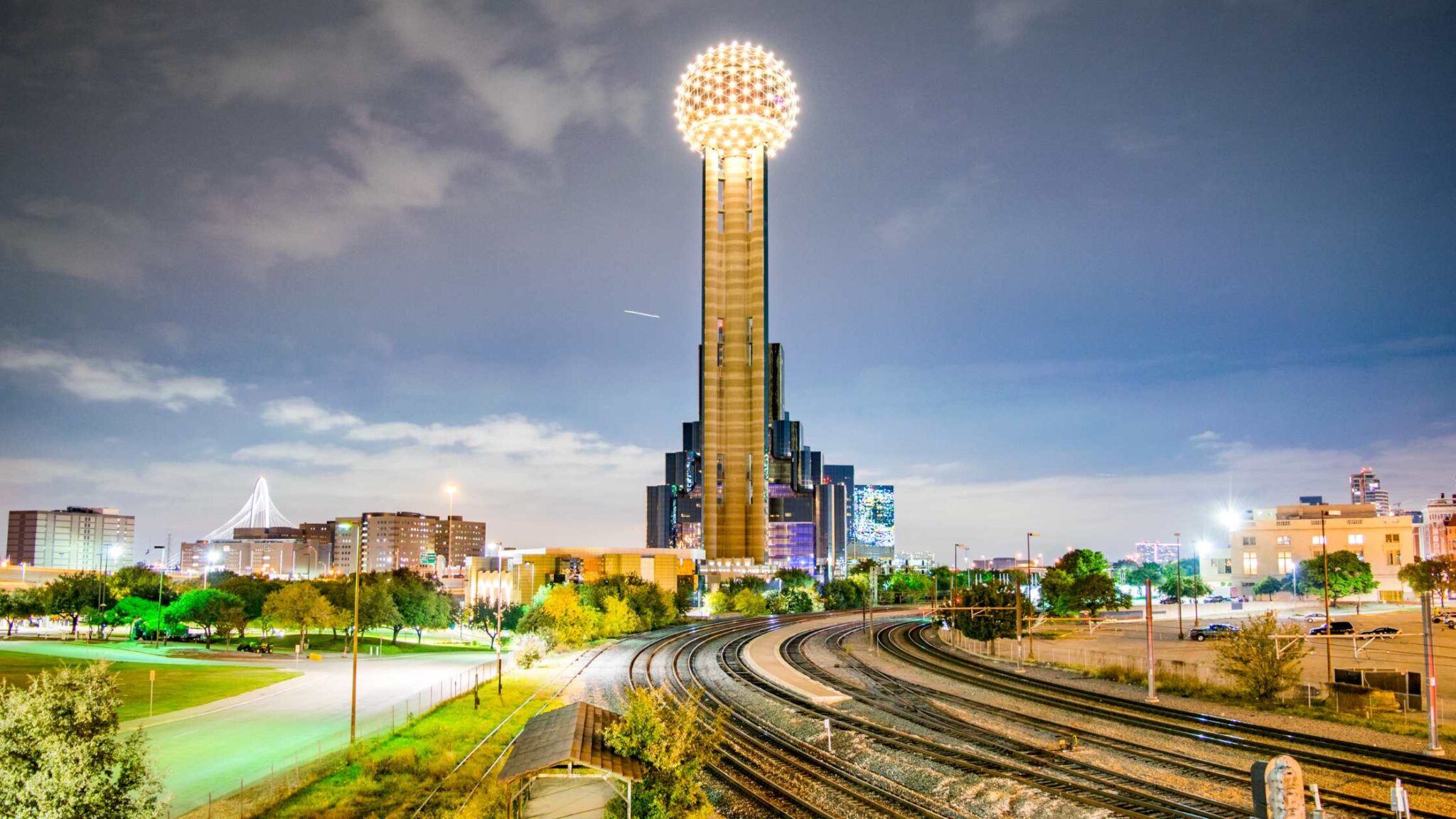 45 FUN THINGS TO DO IN DALLAS AT NIGHT