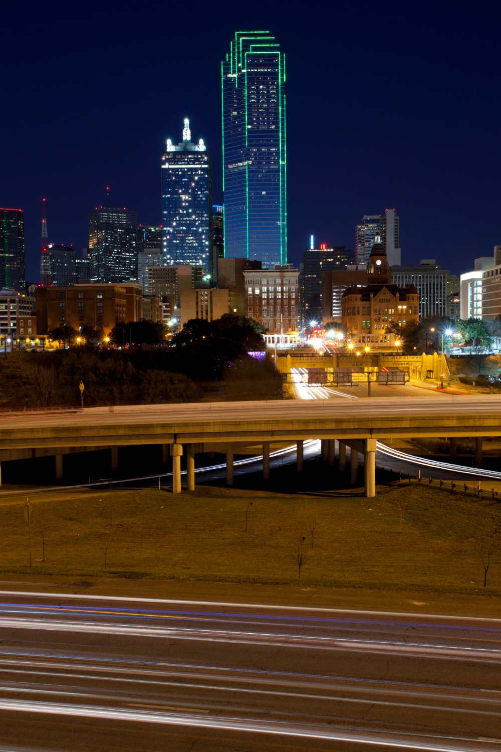 45 FUN THINGS TO DO IN DALLAS AT NIGHT