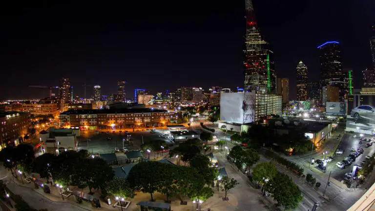 45 FUN THINGS TO DO IN DALLAS AT NIGHT
