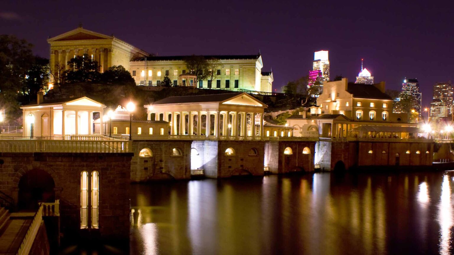 25 FANTASTIC THINGS TO DO IN PHILADELPHIA AT NIGHT