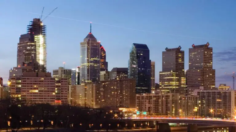 25 FANTASTIC THINGS TO DO IN PHILADELPHIA AT NIGHT